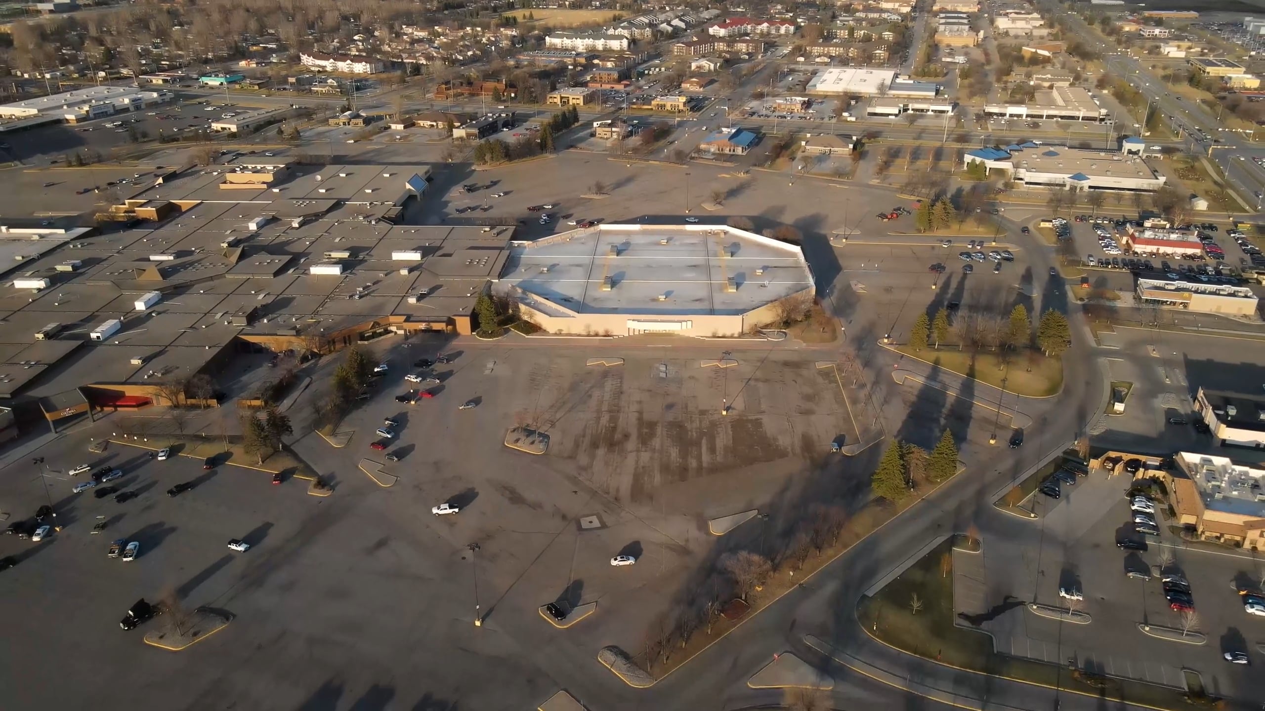 Macy's Mall (Aerial Video) on Vimeo