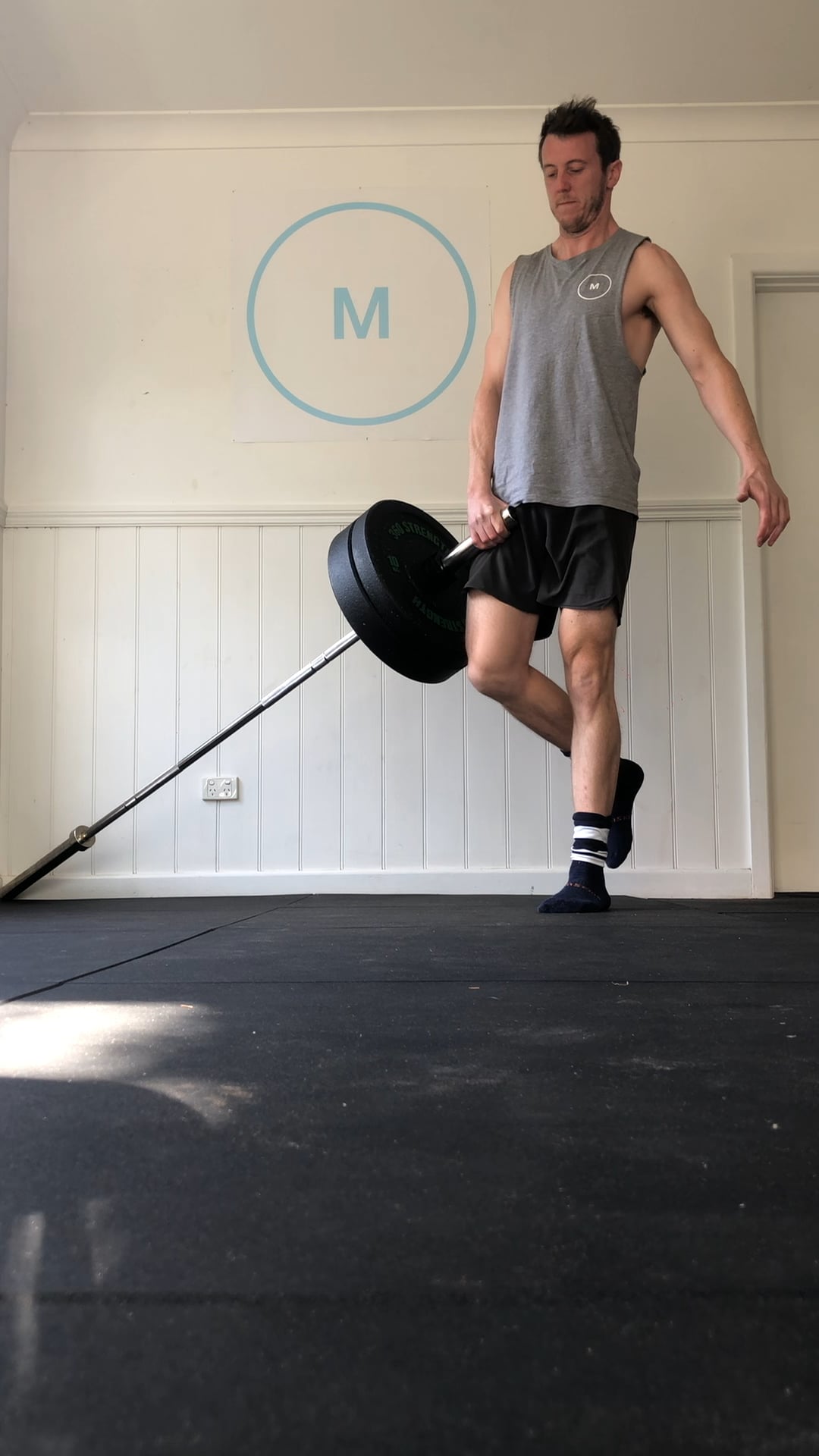 Landmine Single Leg Deadlift on Vimeo