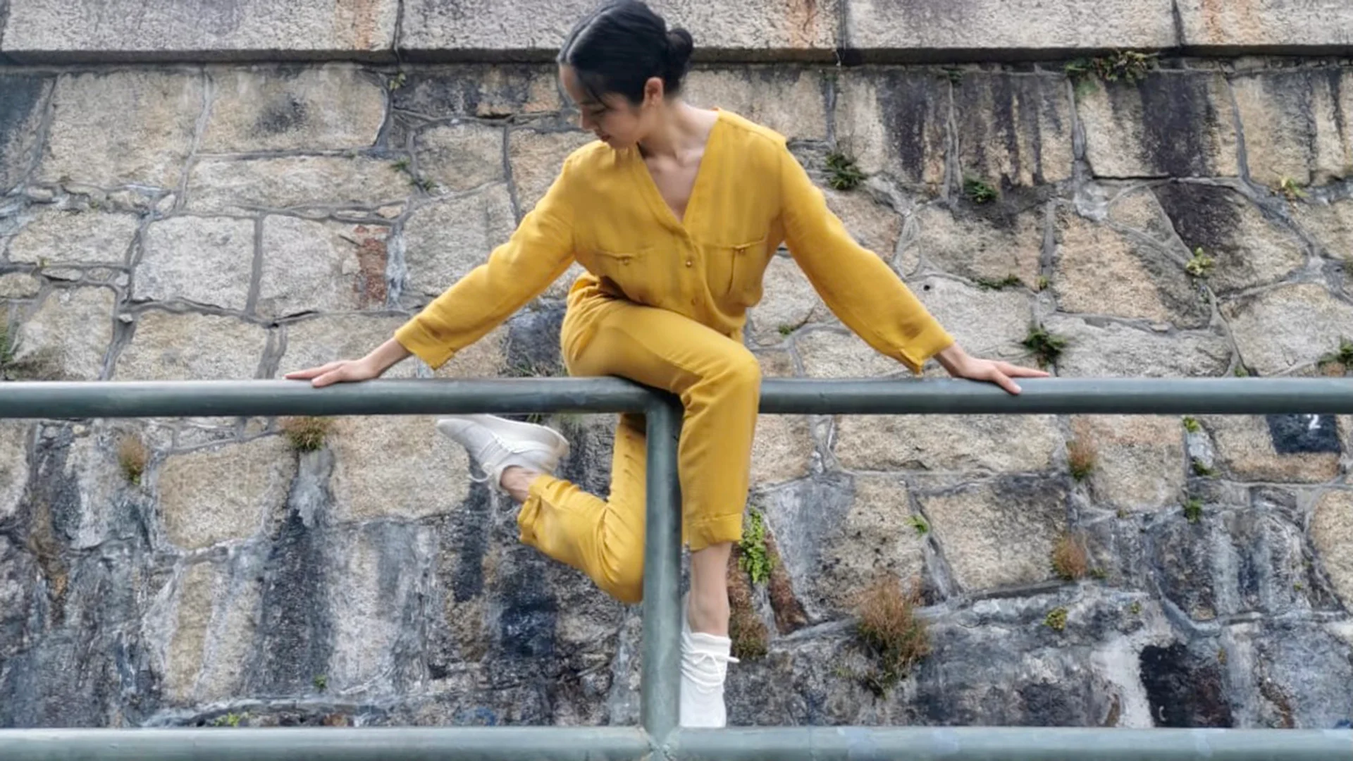 Natalie Lu '21 performs "r i s e" by Christine He on Vimeo