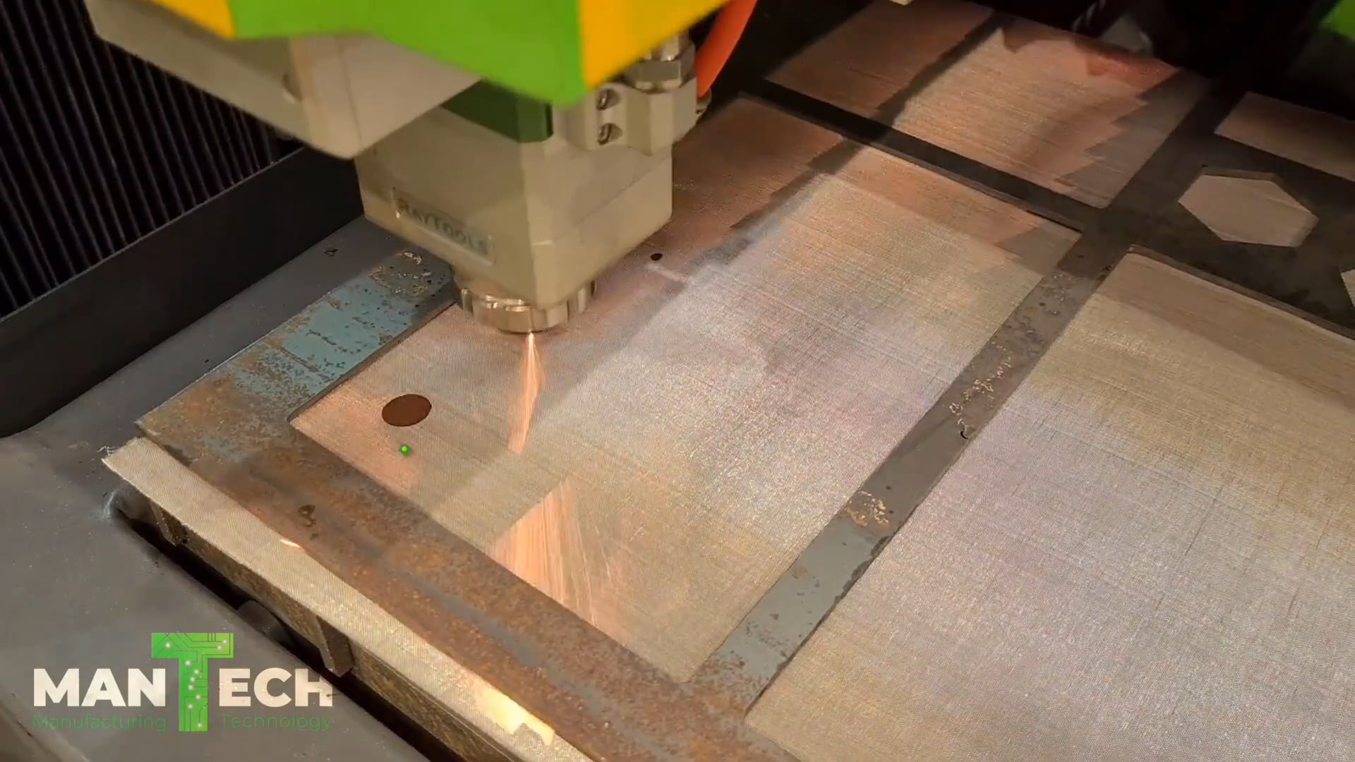 Stainless Steel Mesh Cutting - Titan Fibre Lasers - HD 1080p on Vimeo