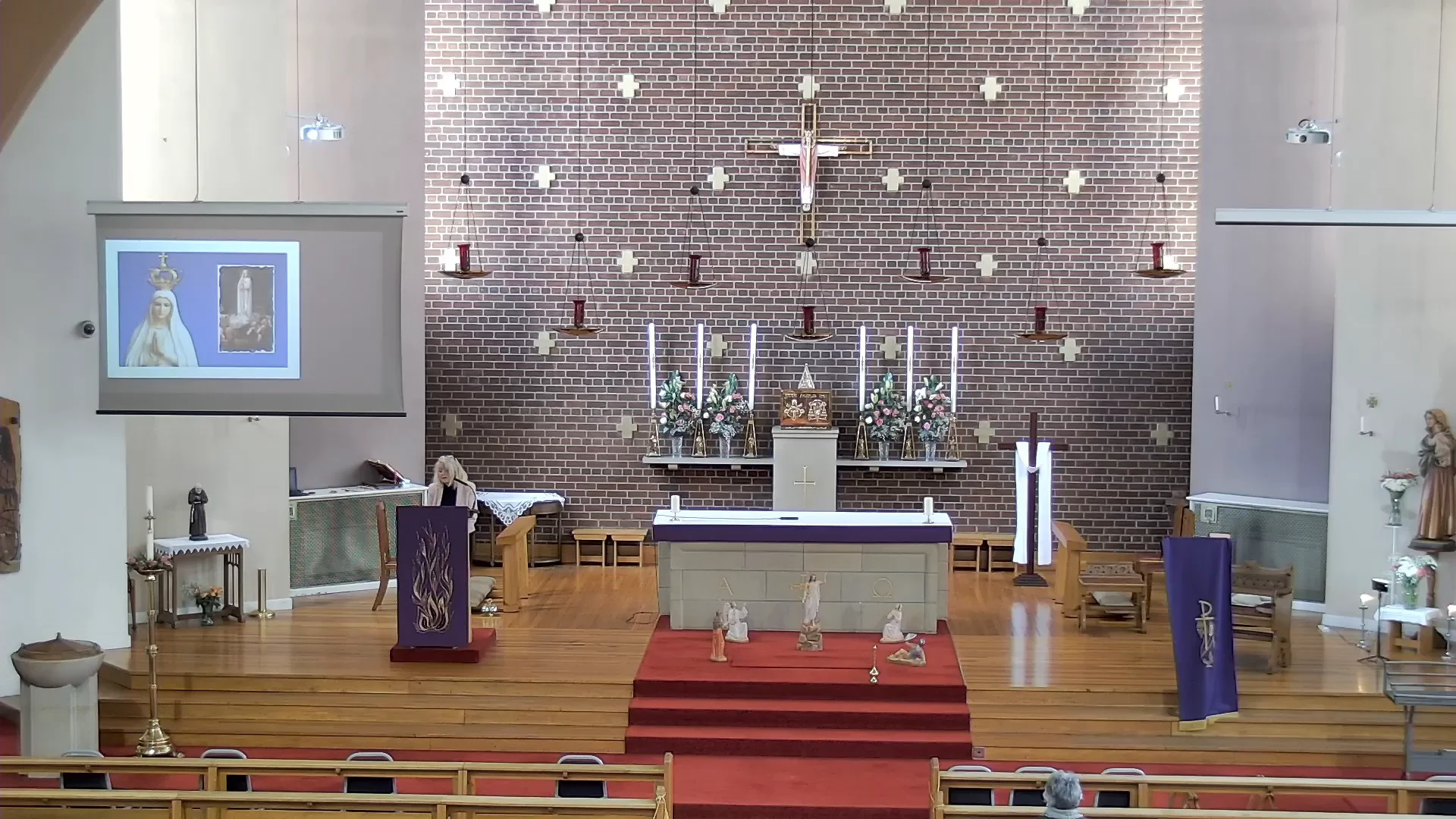 Live Mass from St Francis Xavier's, Falkirk on Vimeo