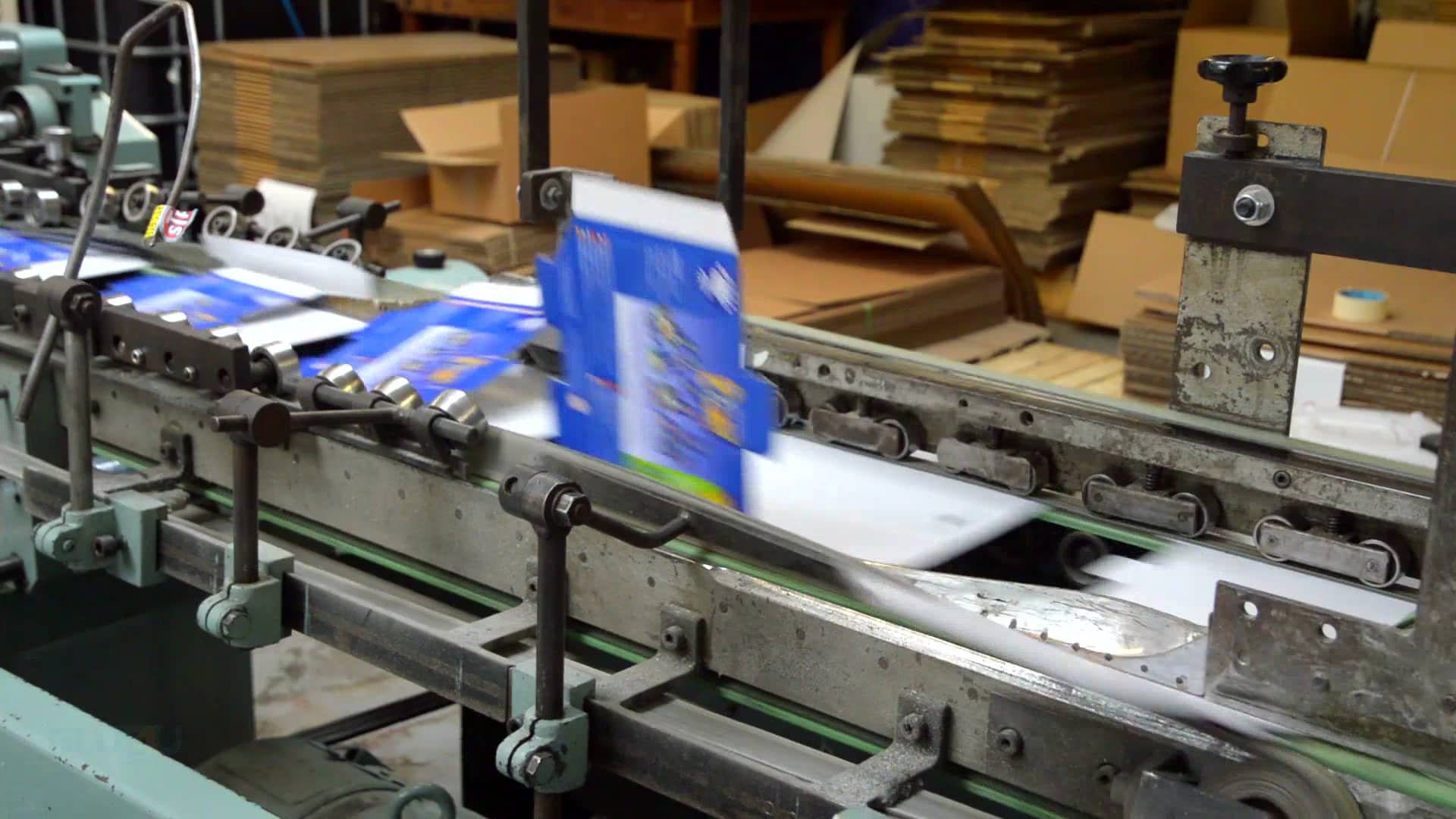 Gluer Machine on Vimeo