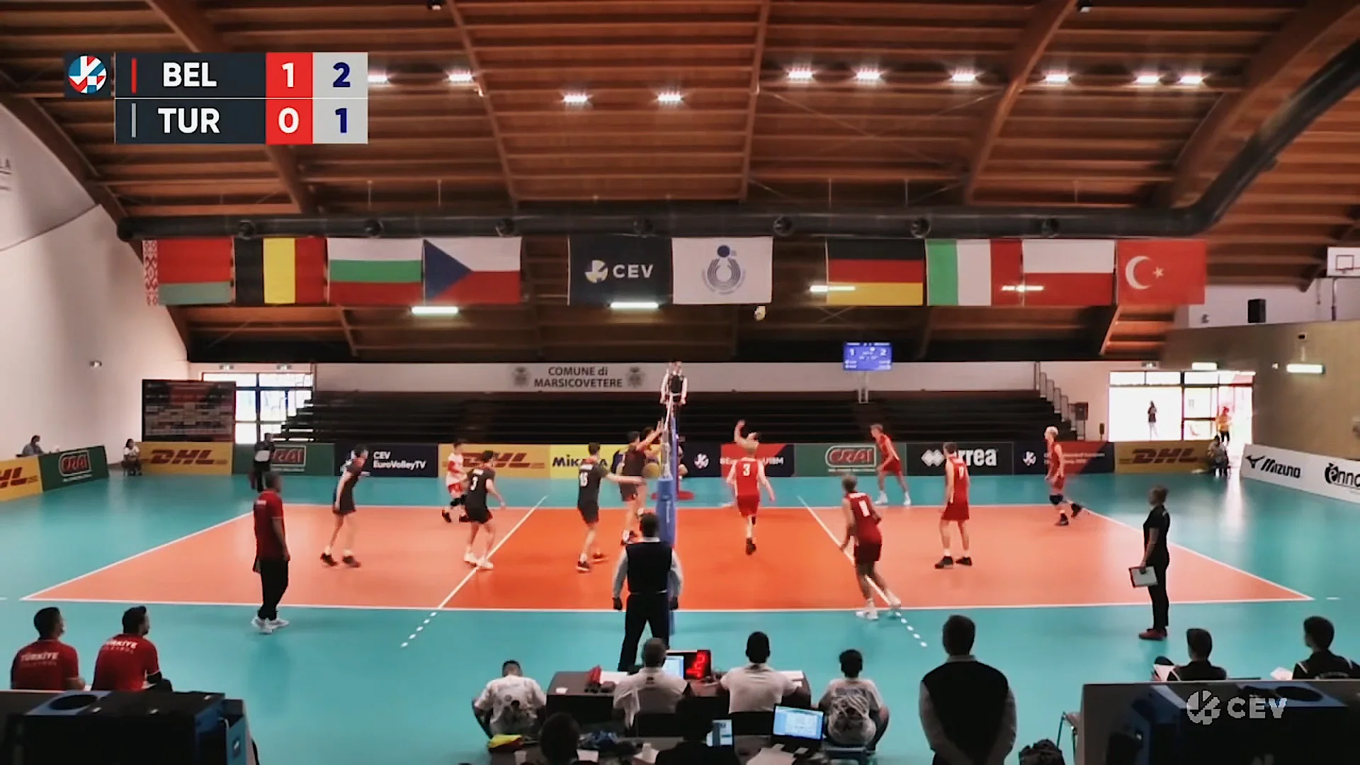 OVERBOARDER - SIMON LUKA VLAHOVIC