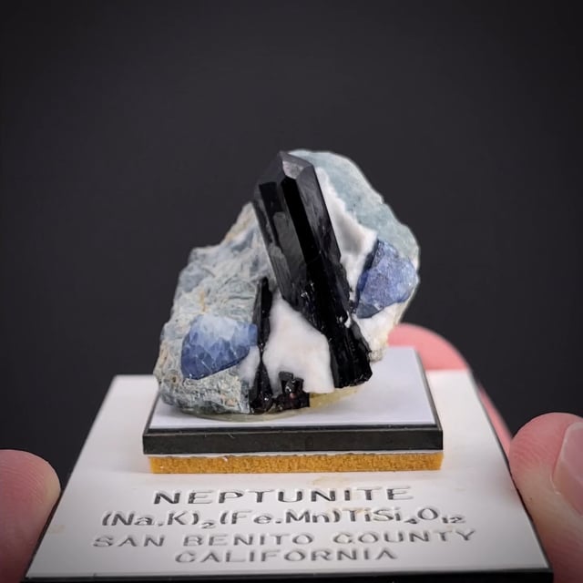 Neptunite with Benitoite - TUC16B-178 - Dallas Gem Mine - USA Mineral ...