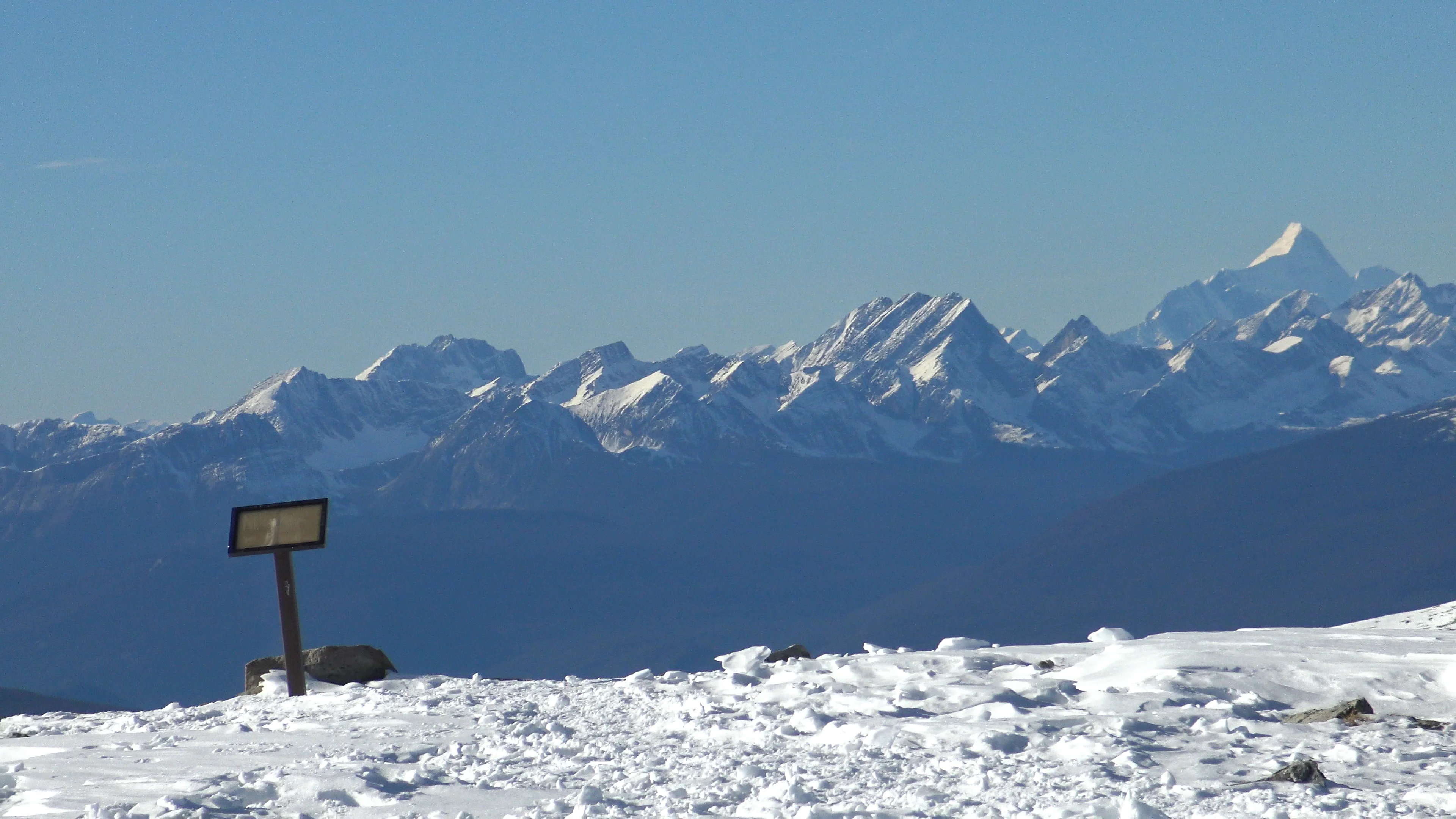 Mount Robson on a clear rare blue sky day with incredible visibility ...