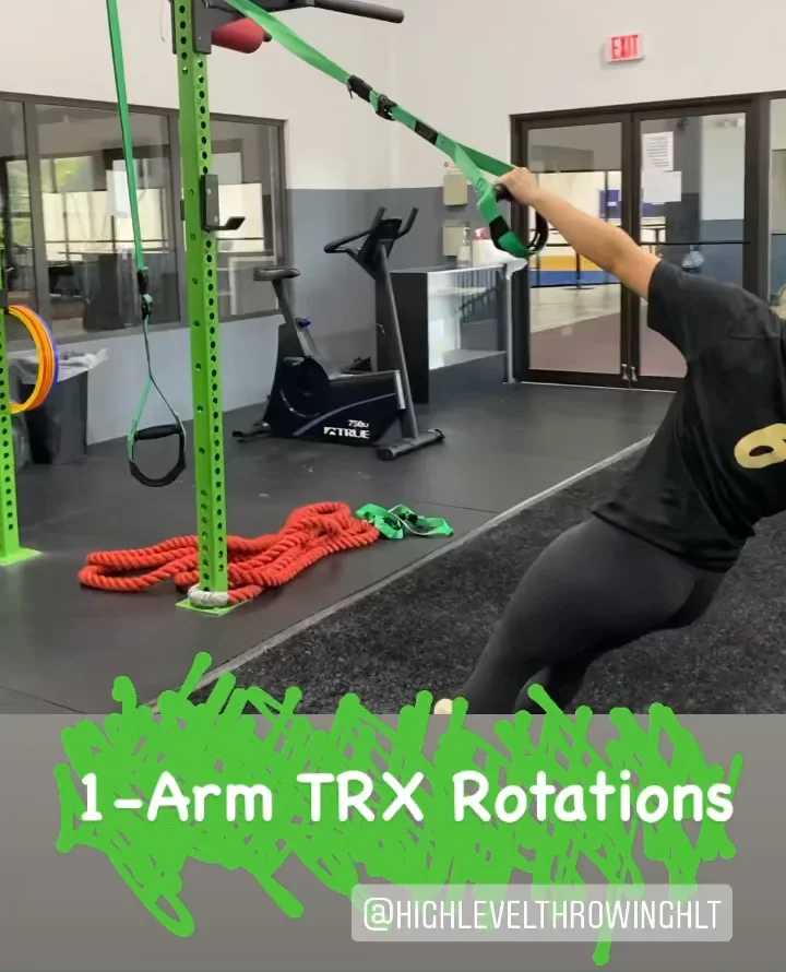 Softball Throwing: 1-Arm TRX Trunk Rows w/ KB Hold | High Level ...