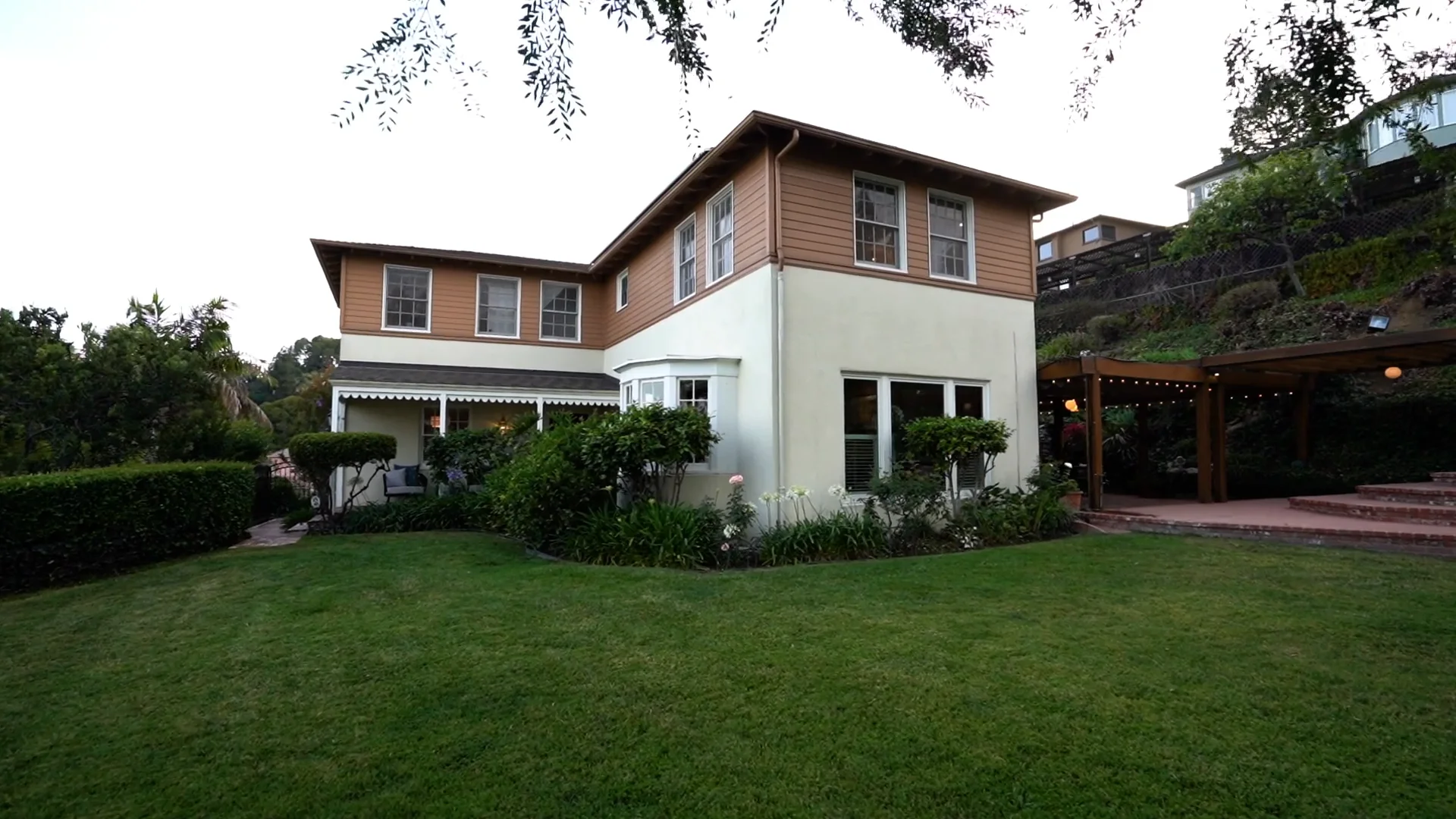 3747 Effingham Place, Los Angeles, CA 90027 on Vimeo