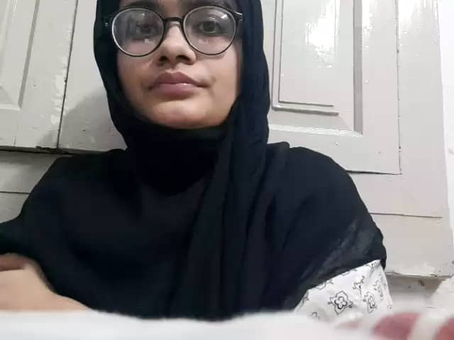 Fatima I. tutor video introduction on Preply on Vimeo