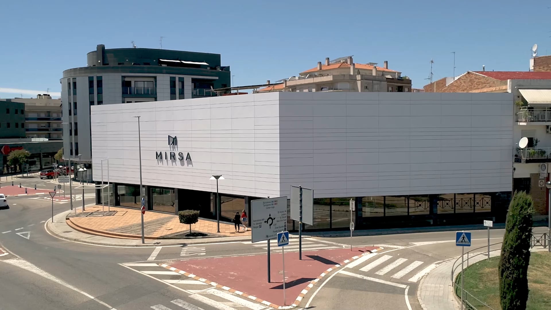 showroom_final_indoor.mp4 on Vimeo