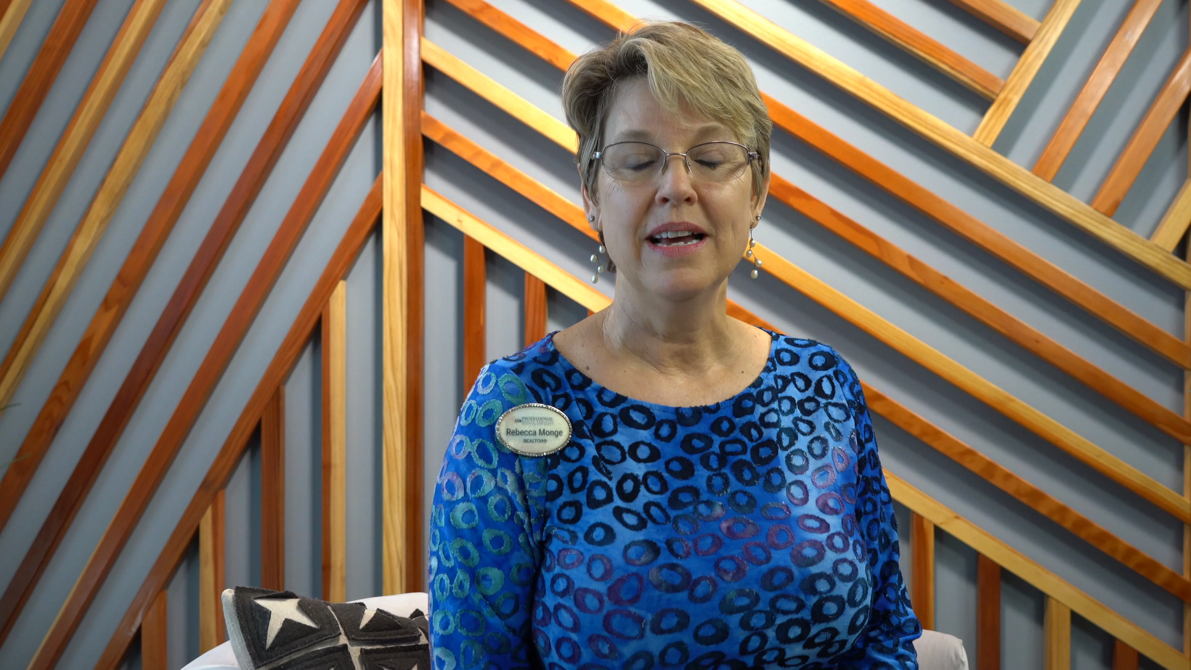 Rebecca Monge on Vimeo