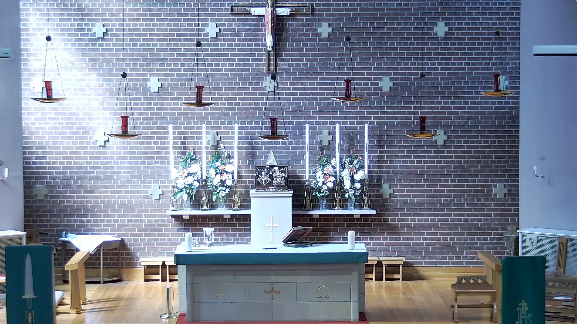 Live Mass from St Francis Xavier's, Falkirk on Vimeo