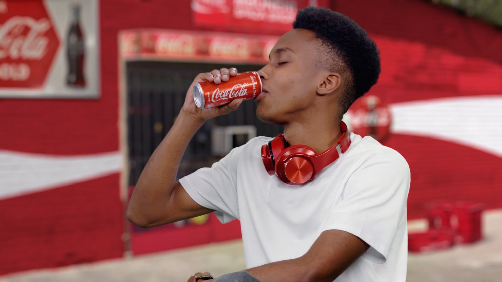 Coca-Cola Beat Can Crew Make a Music Video - by Nadezna Radcore on Vimeo