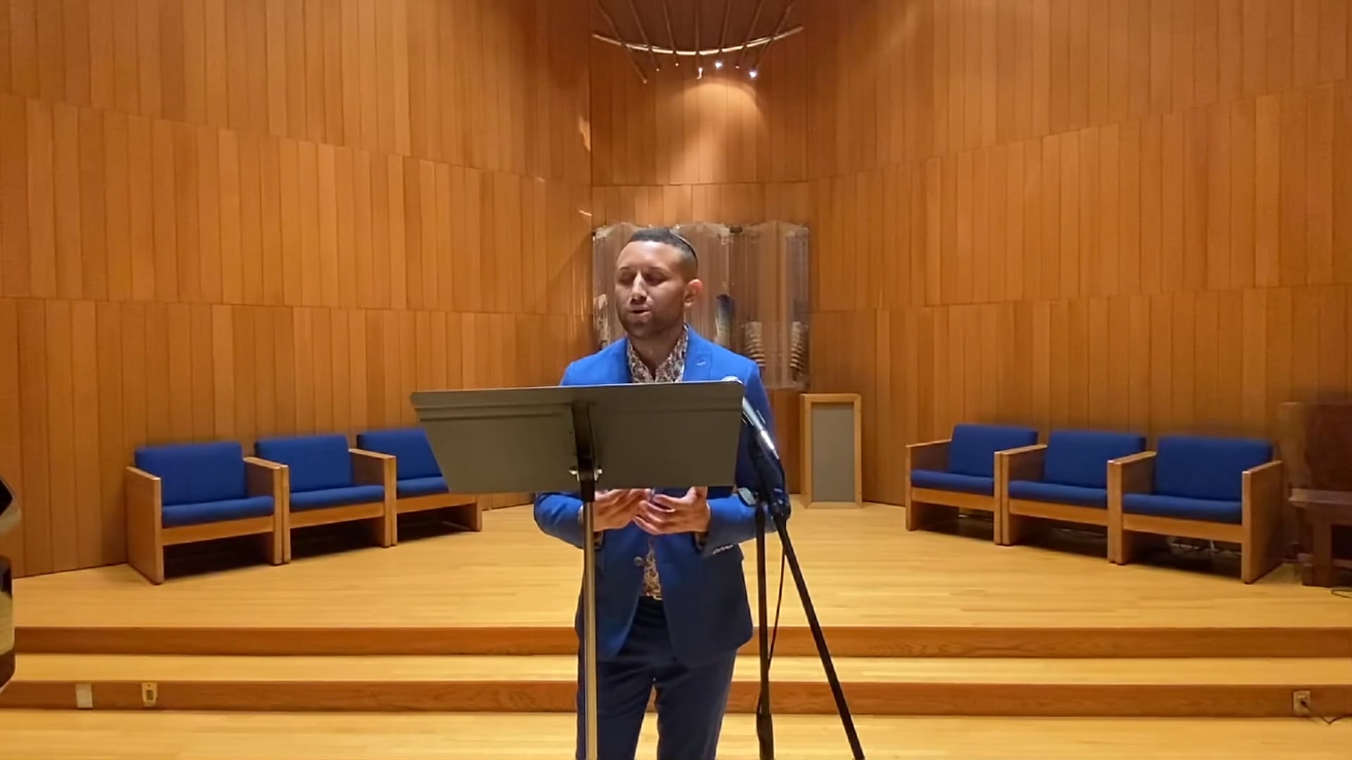 “Total Praise” Performed by Cantor David Fair ‘21 on Vimeo