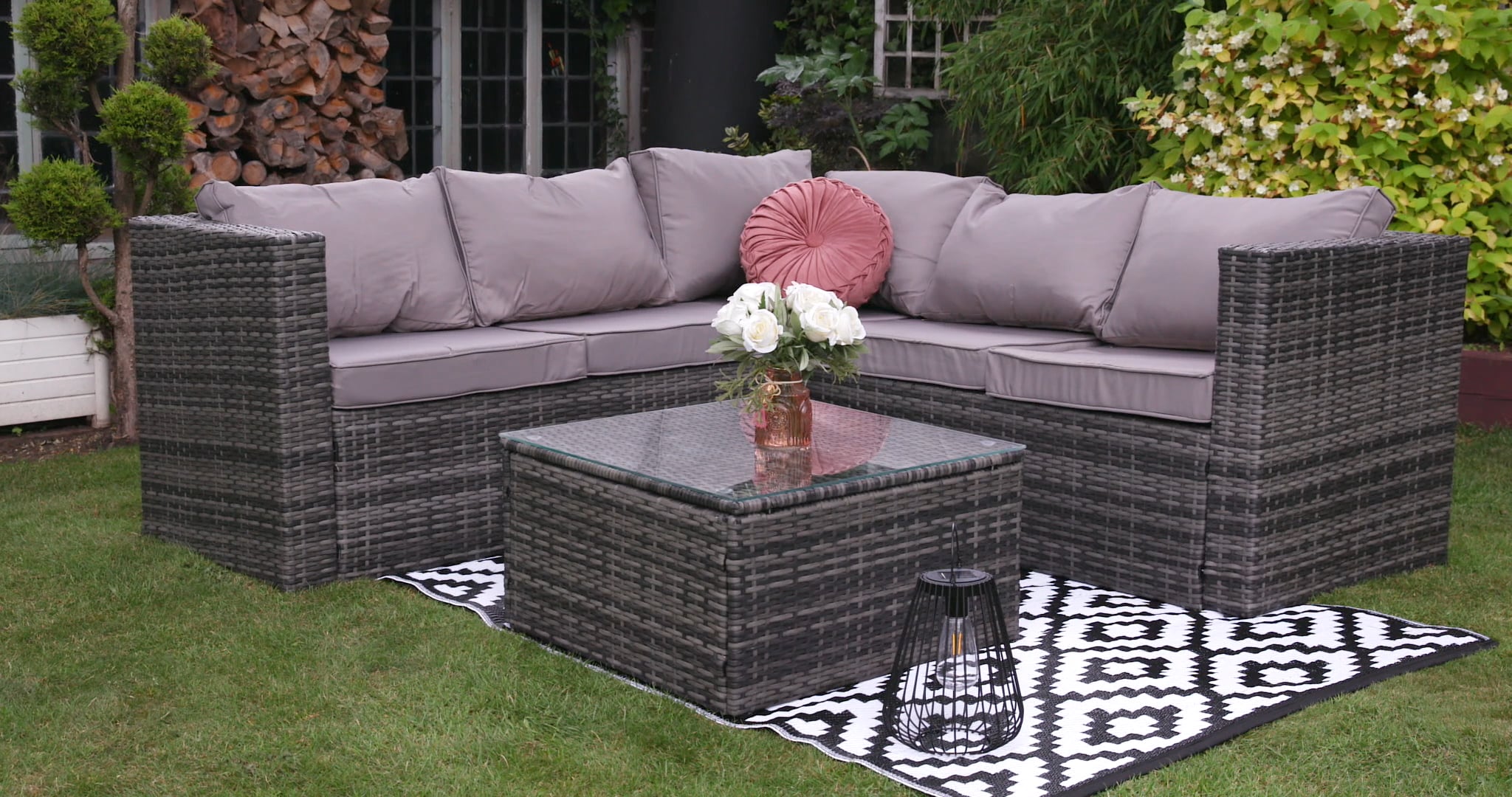 D Corner Seater Setty relieving Set