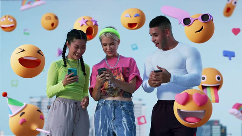 Zhiyun Smooth Q3 – Illuminate to Create on Vimeo