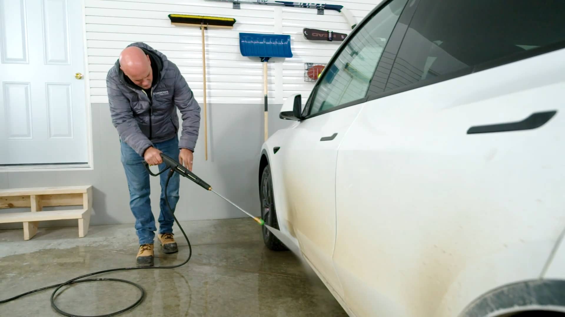 Why Bryan Baeumler Chooses Trusscore PVC Waterproof Wall Panels on Vimeo