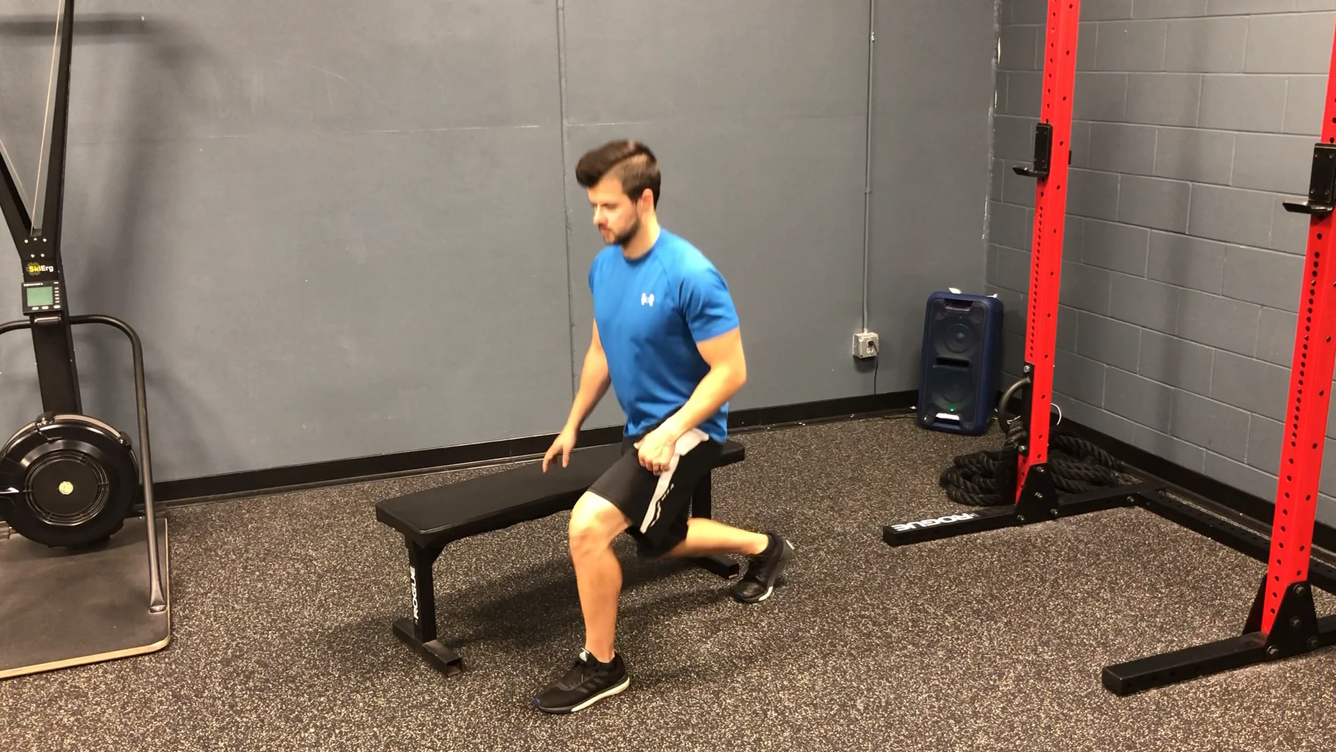 Assisted Split Squats.mov on Vimeo