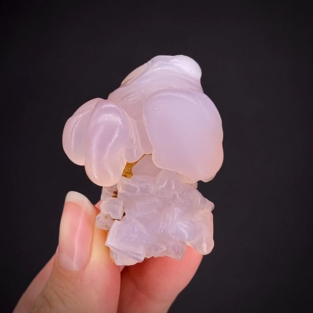 Quartz var. Chalcedony Mineral Specimens