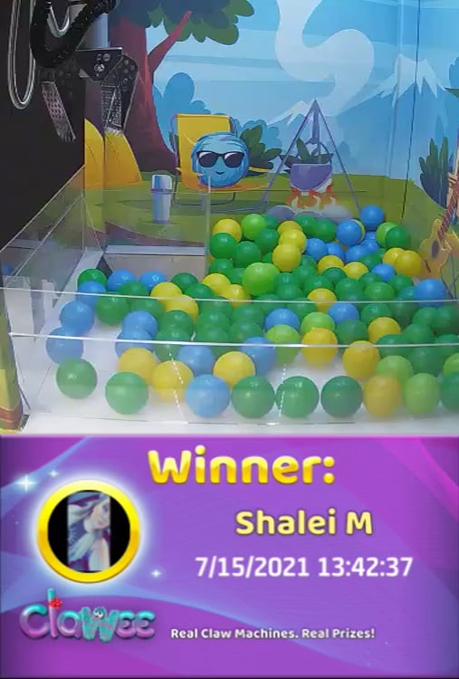 I played Clawee and won a real prize! Check it out! --->