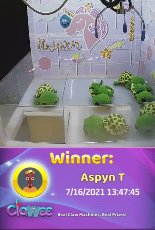 I played Clawee and won a real prize! Check it out! ---> on Vimeo