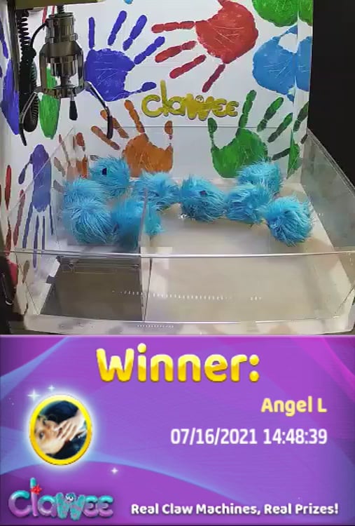 I played Clawee and won a real prize! Check it out! ---> on Vimeo
