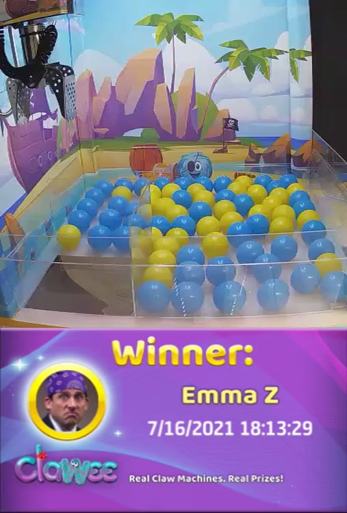 I played Clawee and won a real prize! Check it out! ---> on Vimeo