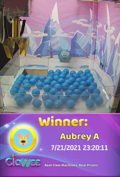 I played Clawee and won a real prize! Check it out! --->