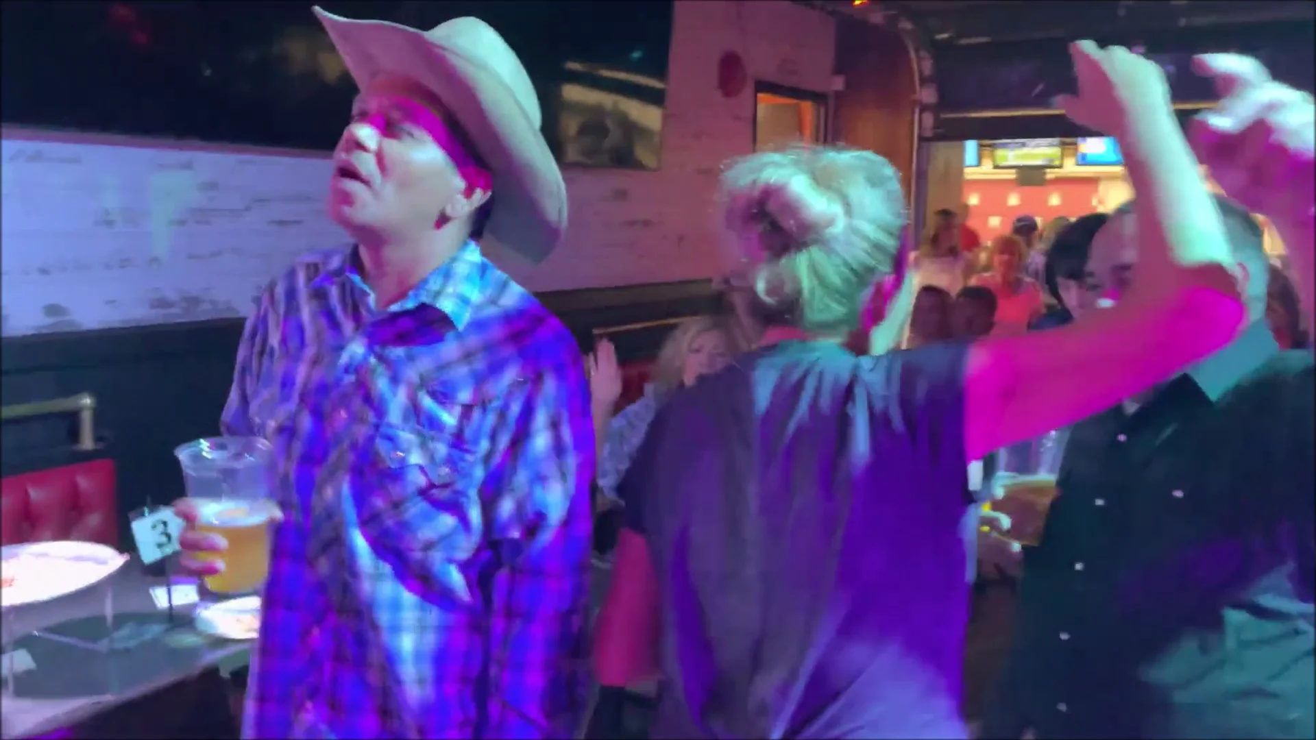 RING OF FIRE WITH CROWD SINGING ALONG on Vimeo