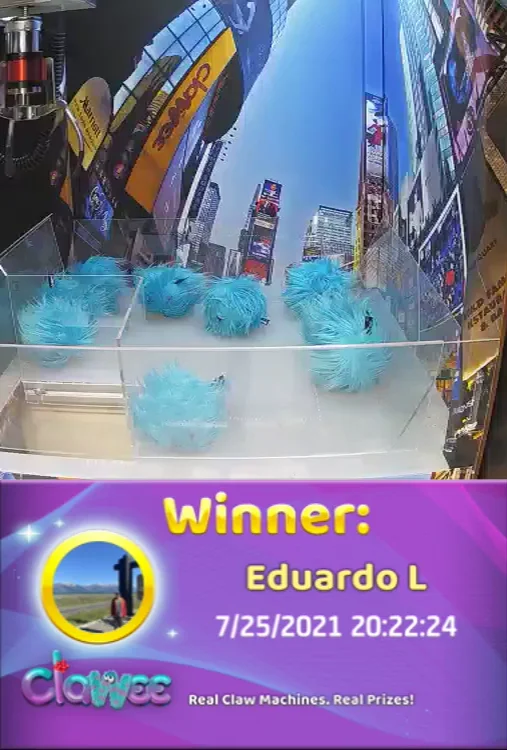 I played Clawee and won a real prize! Check it out! --->