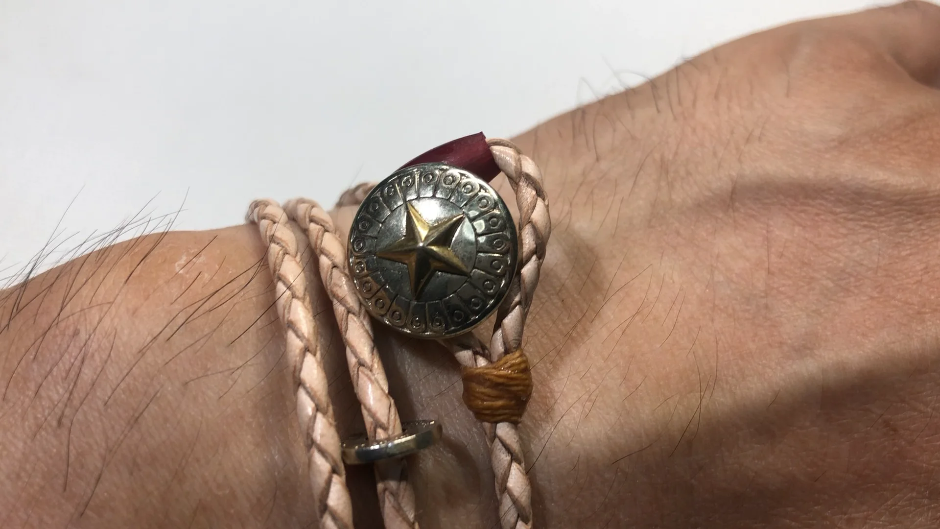 LEATHER CONCHO BRACELET(3重巻レザーコンチョブレスレット LEATHER CONCHO BRACELET(3重巻レザーコンチョブレスレット