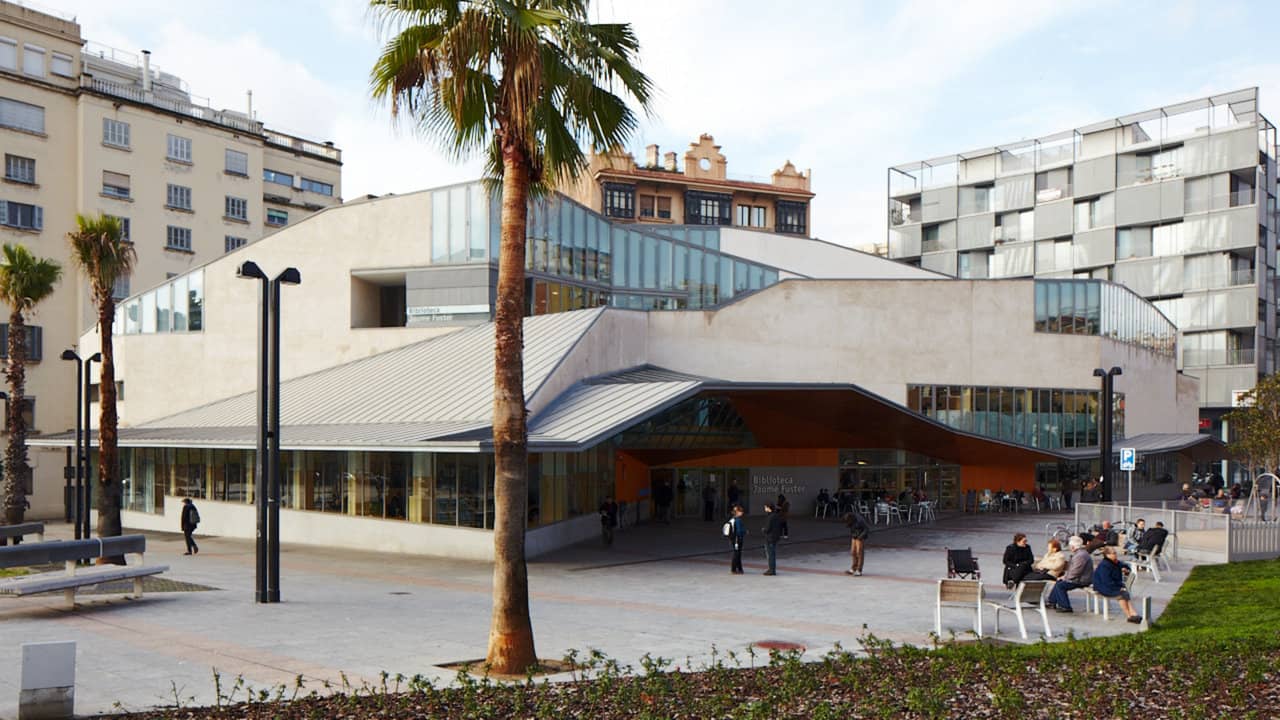 Jaume Fuster Library at Plaça de Lesseps, Barcelona, Spain on Vimeo