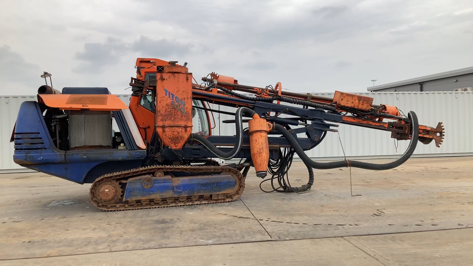Sandvik Titan 200 Drilling Rig - Leeds August 21 on Vimeo
