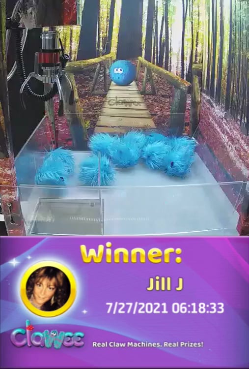 I played Clawee and won a real prize! Check it out! --->