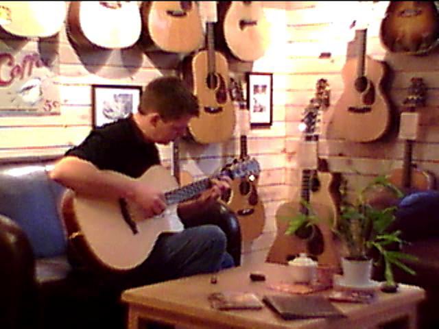 Tim Van Roy with Eastman AC622CE on Vimeo