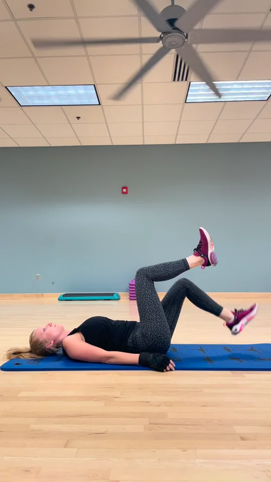 Reverse Crunch Toe Taps on Vimeo