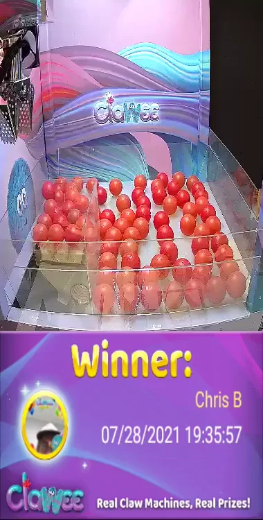 I played Clawee and won a real prize! Check it out! --->