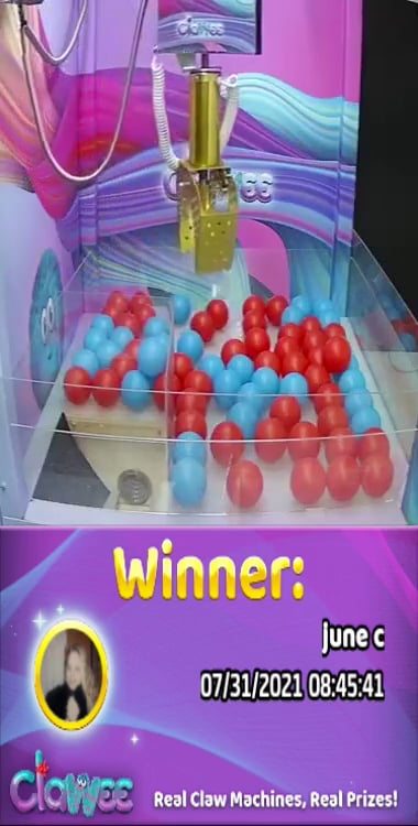 I played Clawee and won a real prize! Check it out! --->