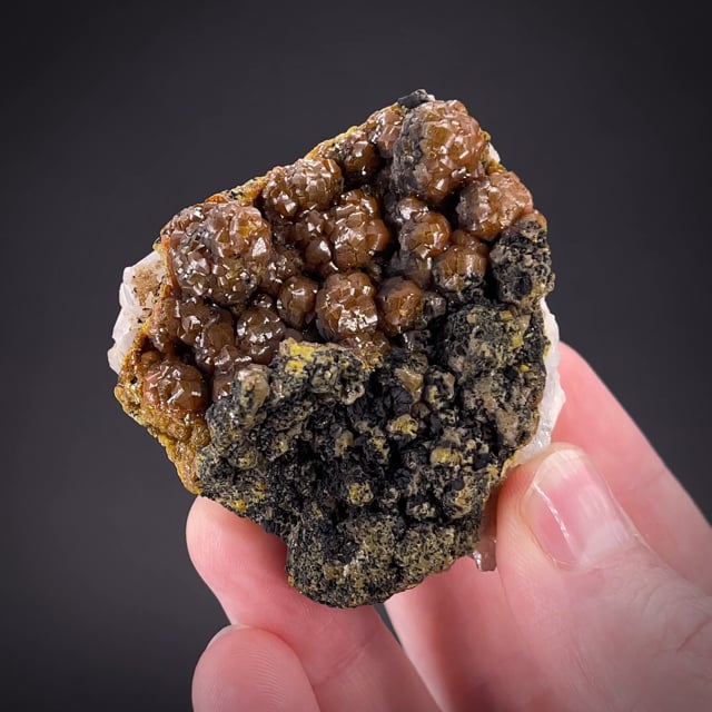 Mimetite var. Campylite, on Quartz (1800s classic) | Dry Gill Mine ...