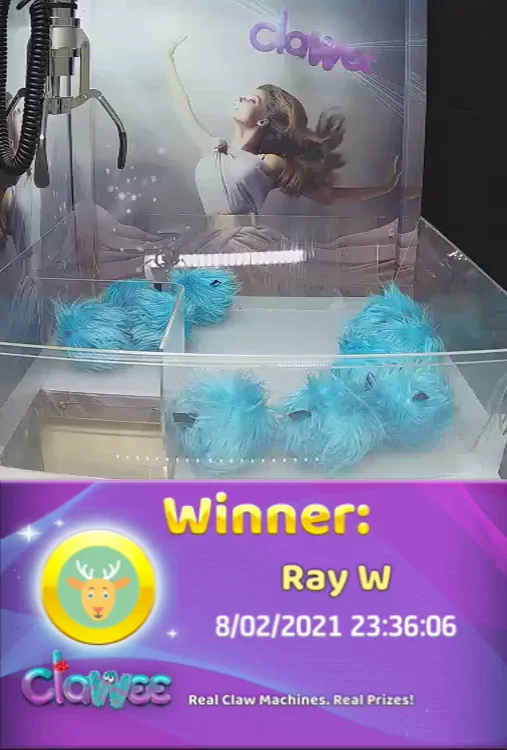 I played Clawee and won a real prize! Check it out! --->