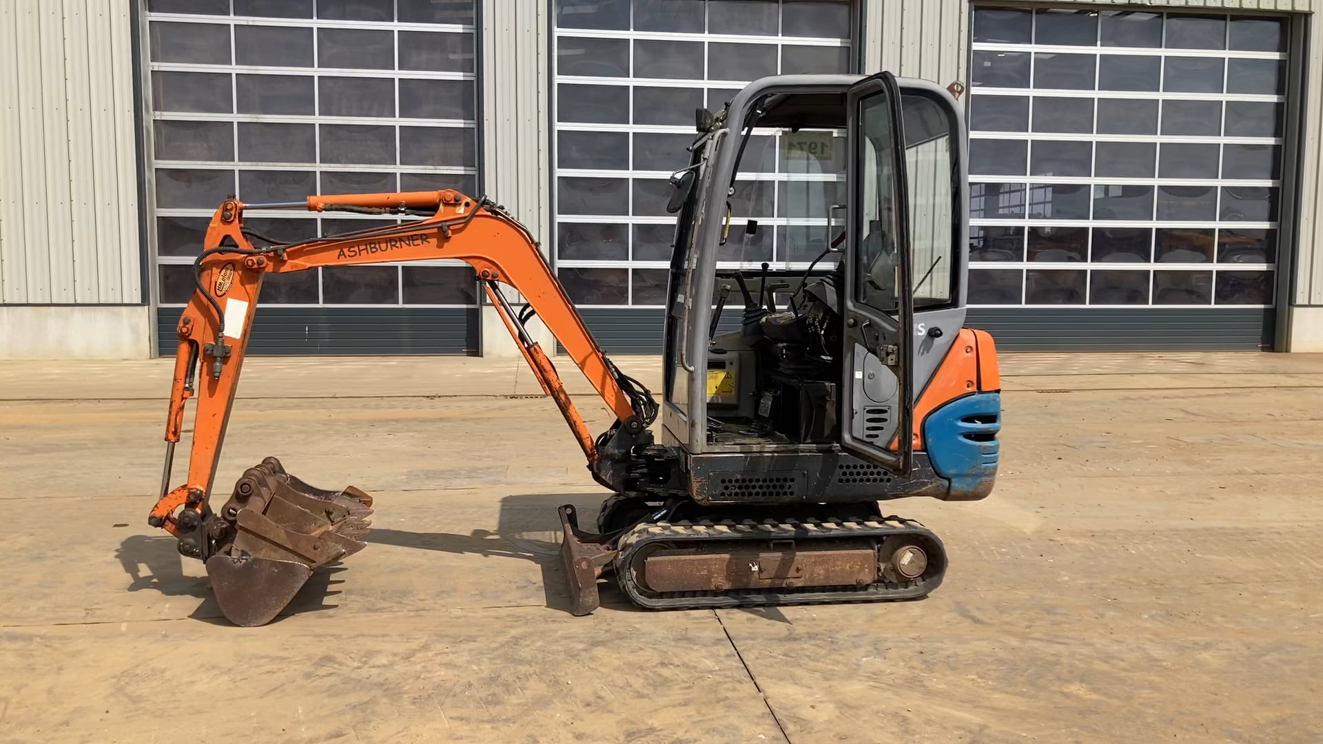 LOT # 1971 -- Hitachi ZX16 - Leeds August 21 on Vimeo