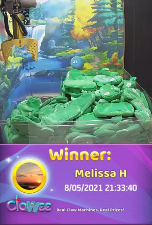 I played Clawee and won a real prize! Check it out! --->