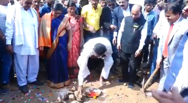 BHOOMI_PUJAN_OF_TALUKA_PARTUR..DISTRICT_AKOLA..MAHARASTRA.(360p).mp4 on ...