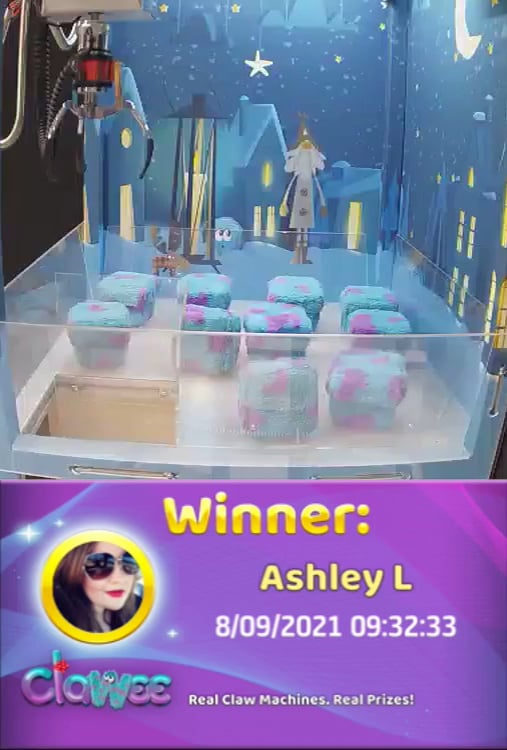 I played Clawee and won a real prize! Check it out! --->