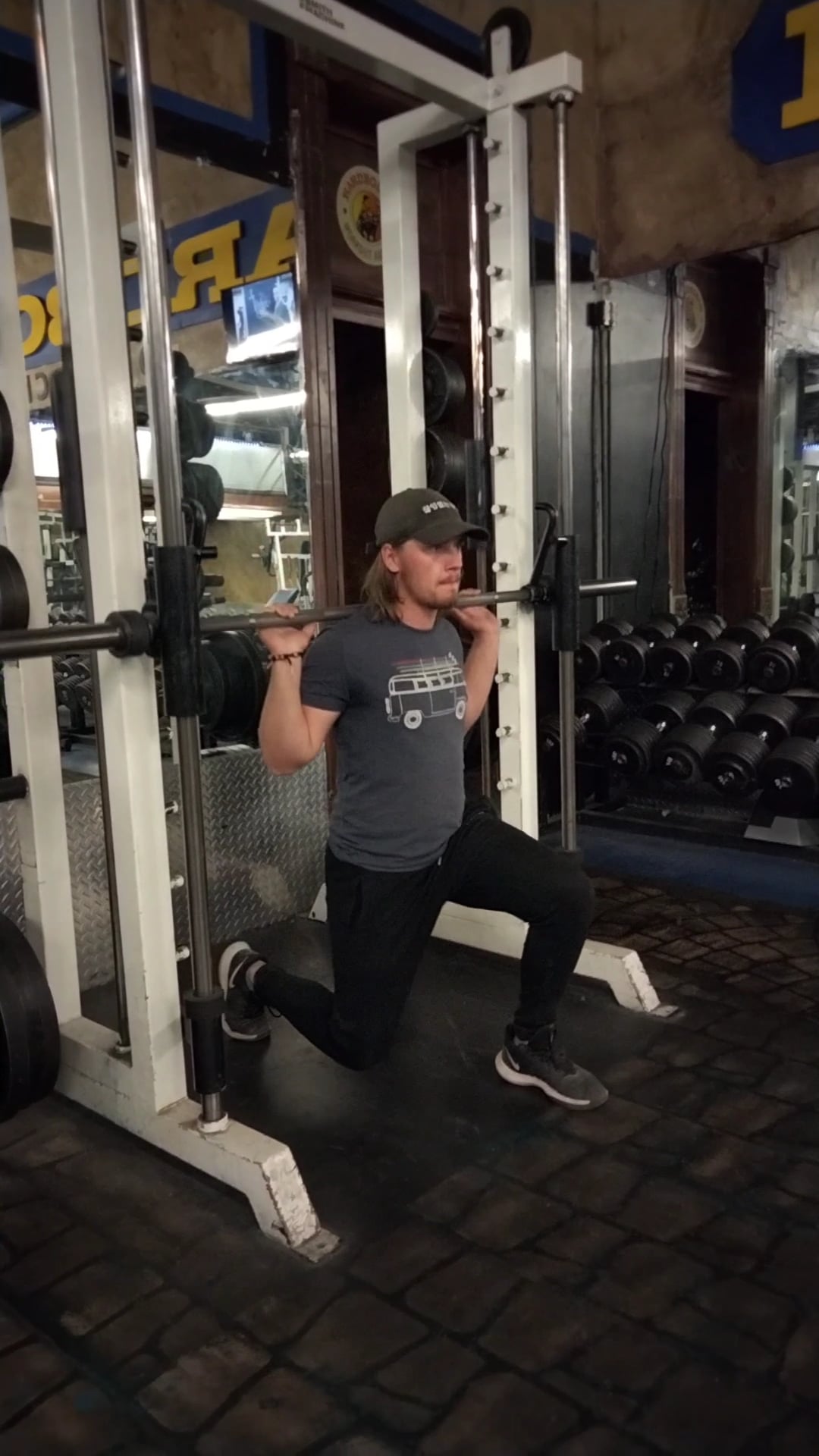 Smith Machine Lunge on Vimeo