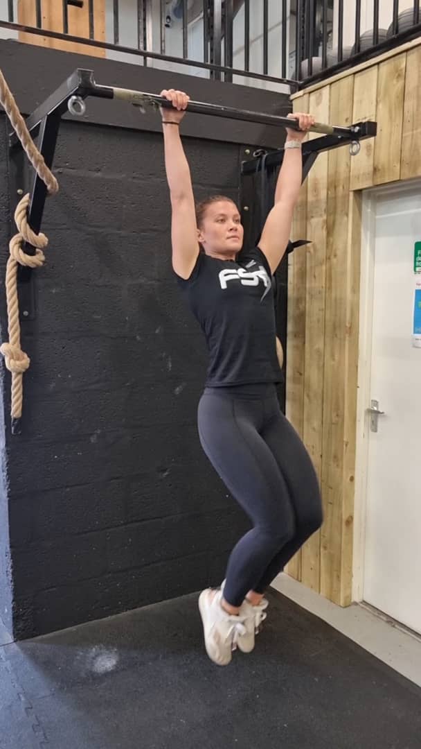 Hanging oblique tuck ups on Vimeo