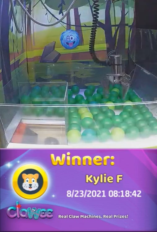 I played Clawee and won a real prize! Check it out! ---> on Vimeo