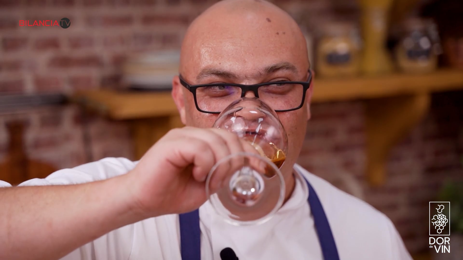 Dor de vin - reteta pui - invitat Laurentiu Samoila on Vimeo