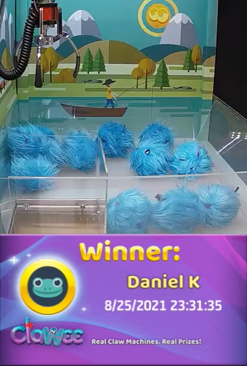I played Clawee and won a real prize! Check it out! --->