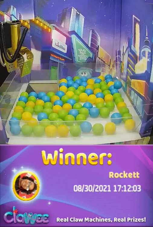 I played Clawee and won a real prize! Check it out! --->