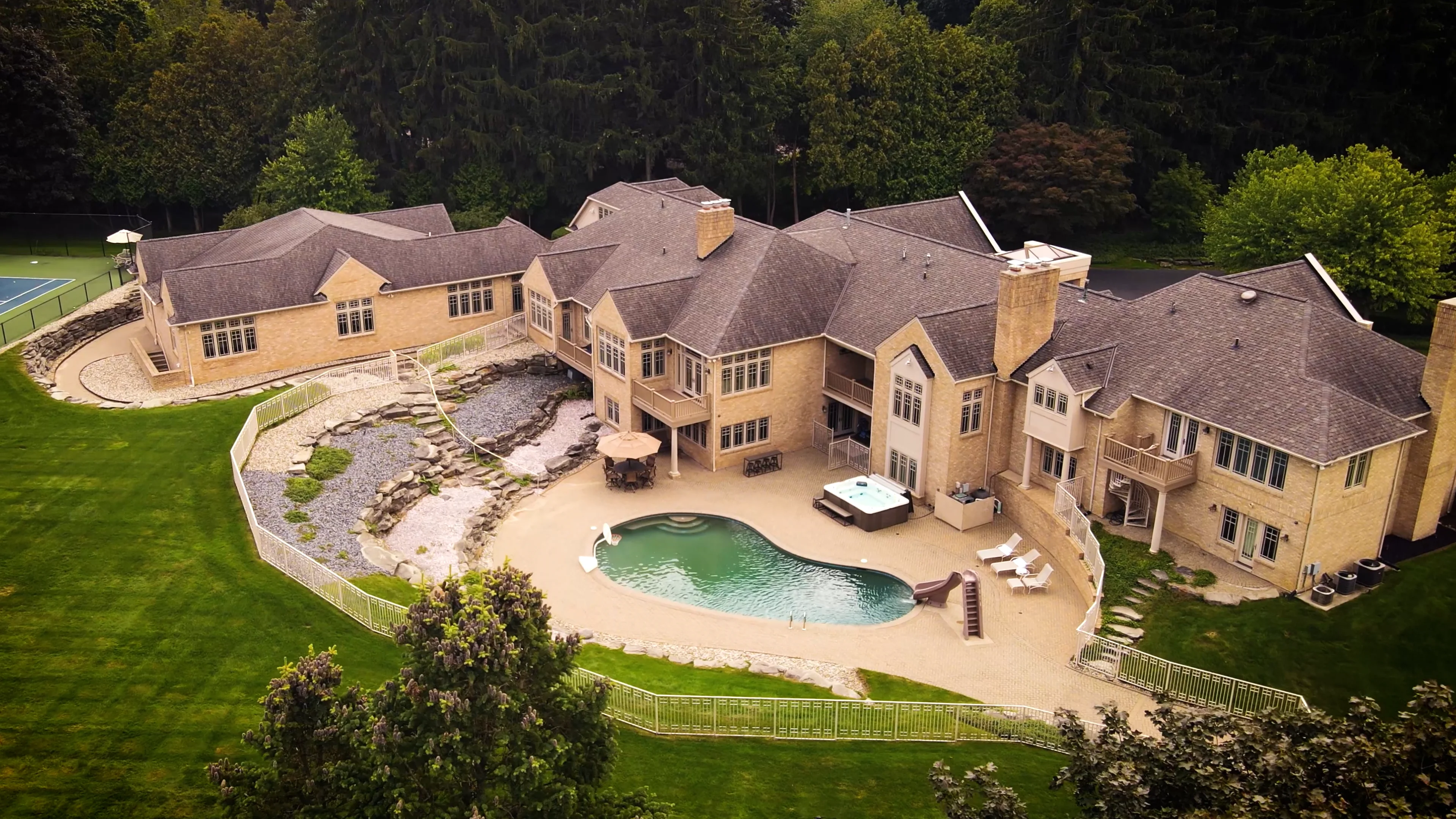 1100 Orchard Ridge (No Logo MLS).mp4